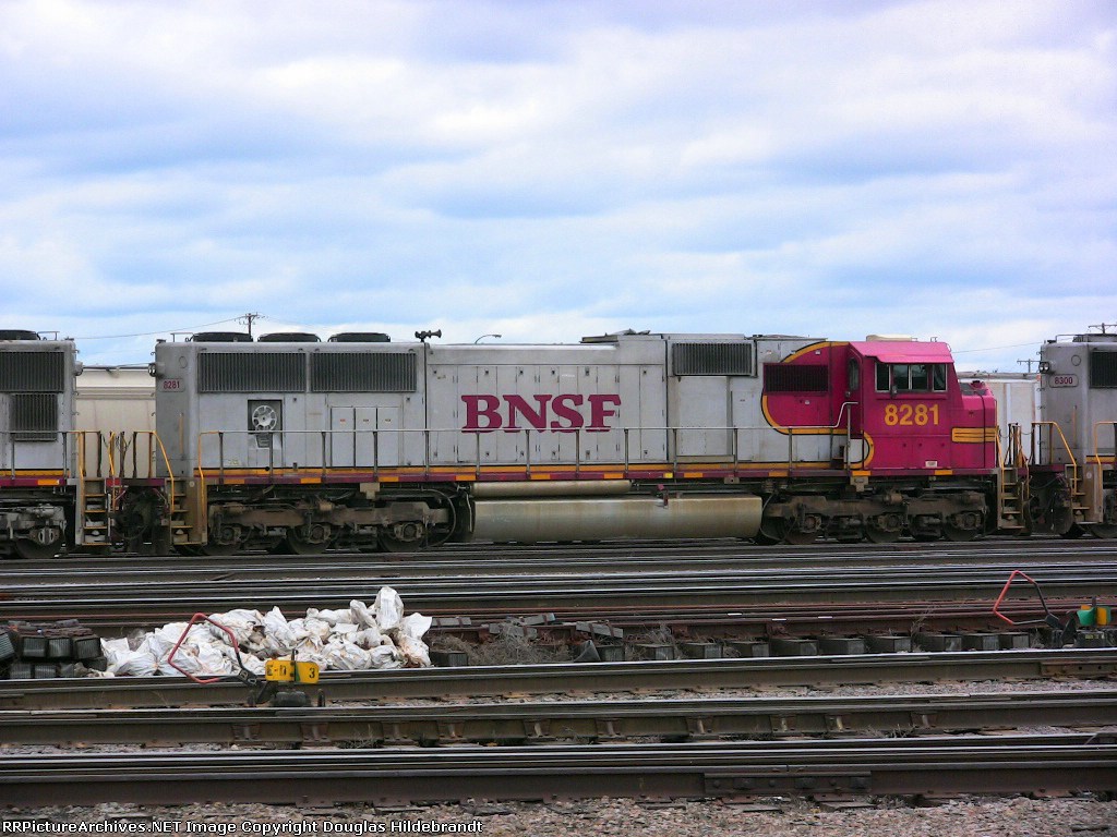 BNSF 8281